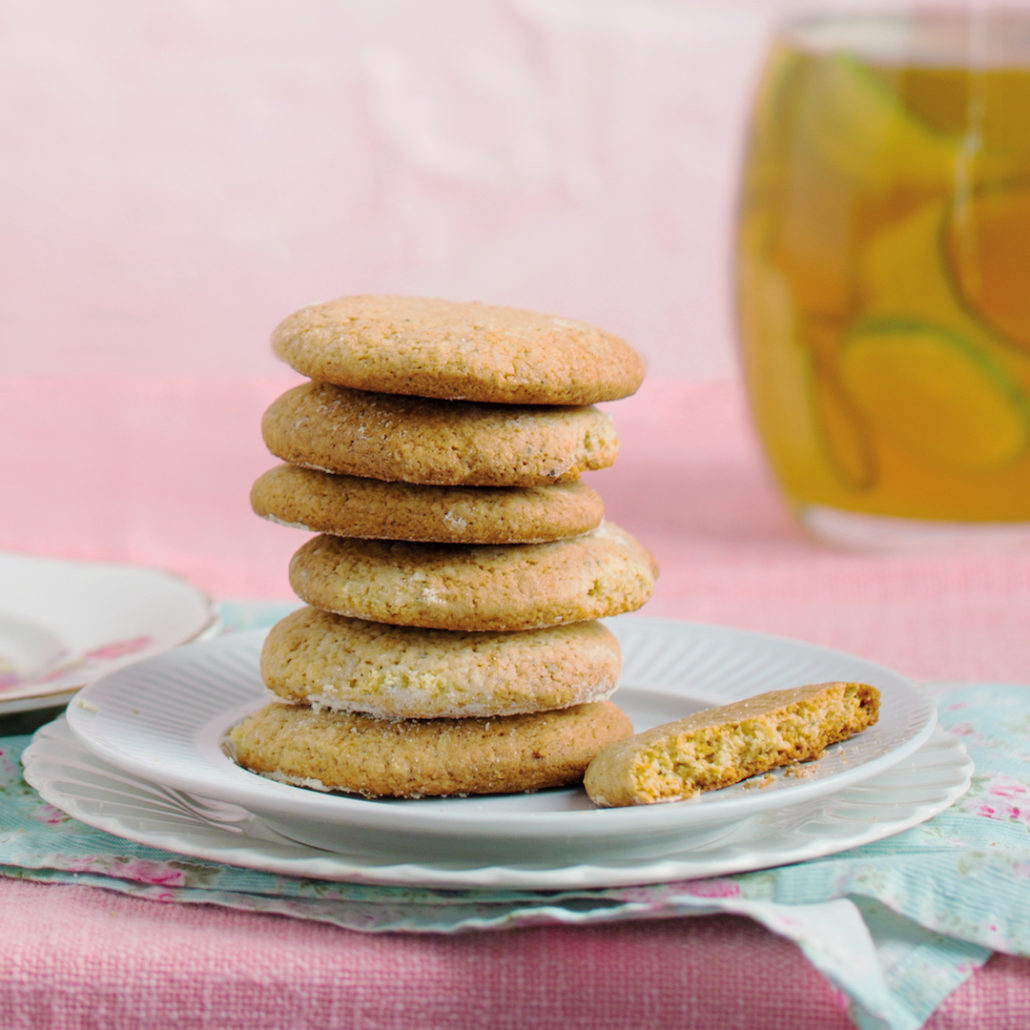 Green tea snap biscuits - MyKitchen