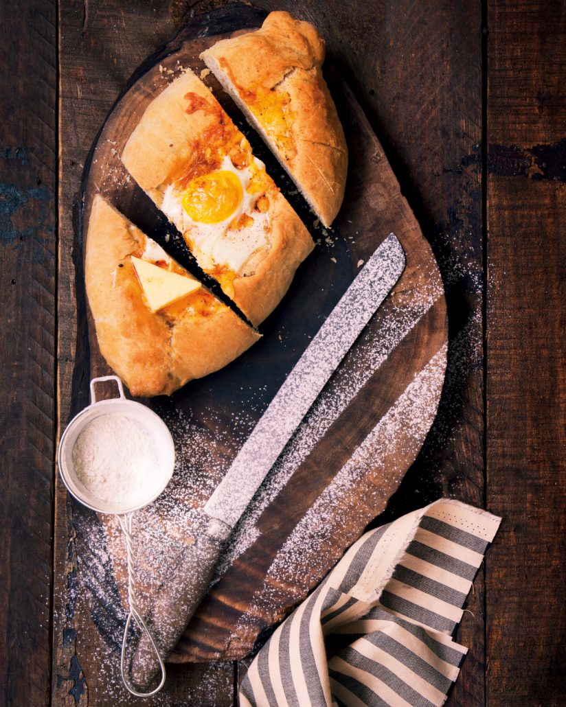 Traditional cheesy bread boats with egg - MyKitchen